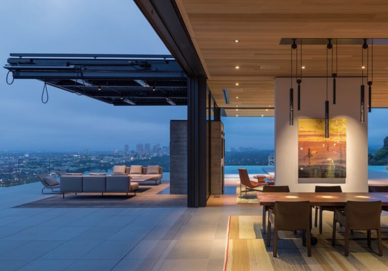 Stunning High-tech Design of Collywood House by Olson Kundig