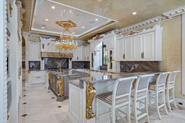 This Spectacular Florida Mansion in Classic Venetian Style is a true ...