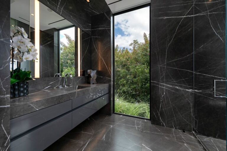 A $32,500,000 Spectacular Hillside Glass-walled Mansion in Beverly Hills