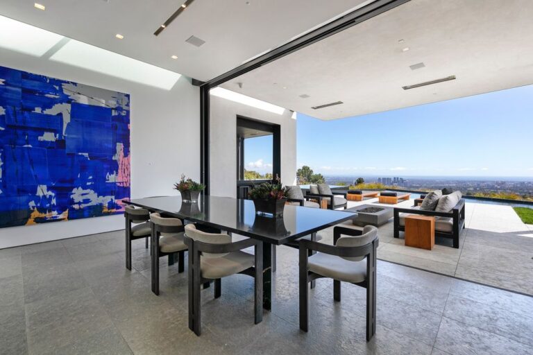 A $32,500,000 Spectacular Hillside Glass-walled Mansion in Beverly Hills