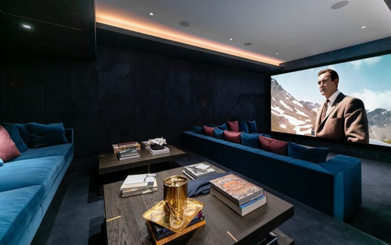 A $32,500,000 Spectacular Hillside Glass-walled Mansion in Beverly Hills