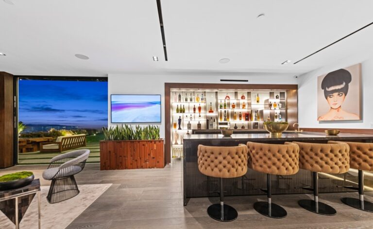 Palazzo di Vista: A Breathtaking Architectural Masterpiece in Bel Air ...