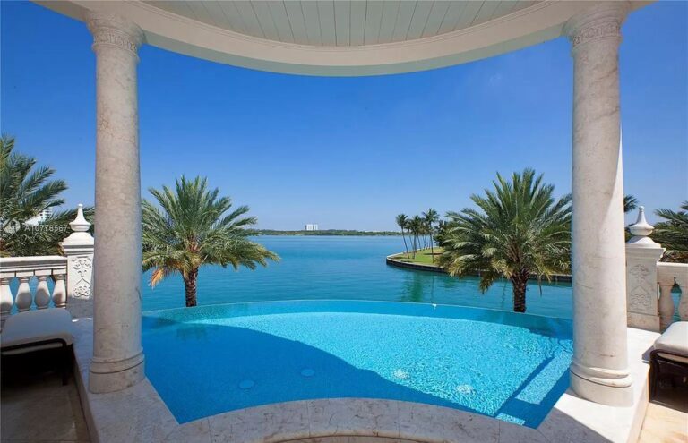 Palatial Florida Mansion with Absolutely Unparalleled Finishes