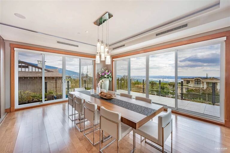Spectacular Custom Built Contemporary Home in West Vancouver immersing ...