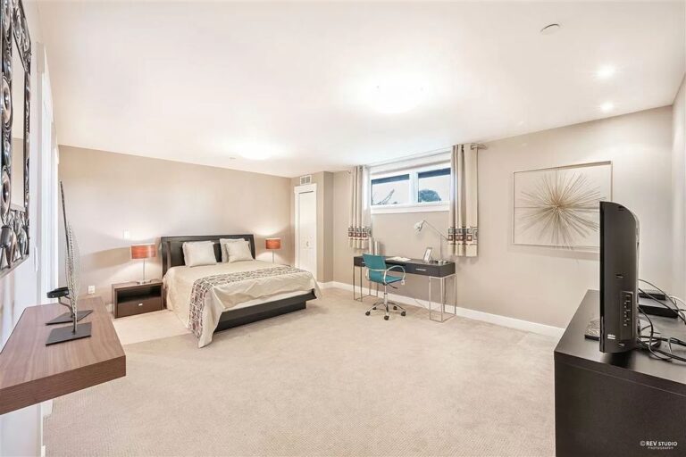 Spectacular Custom Built Contemporary Home in West Vancouver immersing ...
