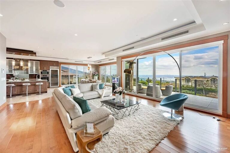 Spectacular Custom Built Contemporary Home in West Vancouver immersing ...