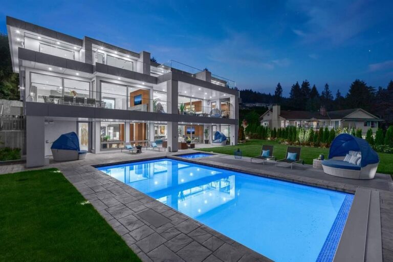 Sumptuous West Vancouver Villa with Sensational Views
