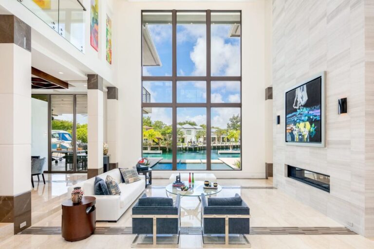 A Fort Lauderdale Home in The Exclusive Bay Colony Community Comes with ...