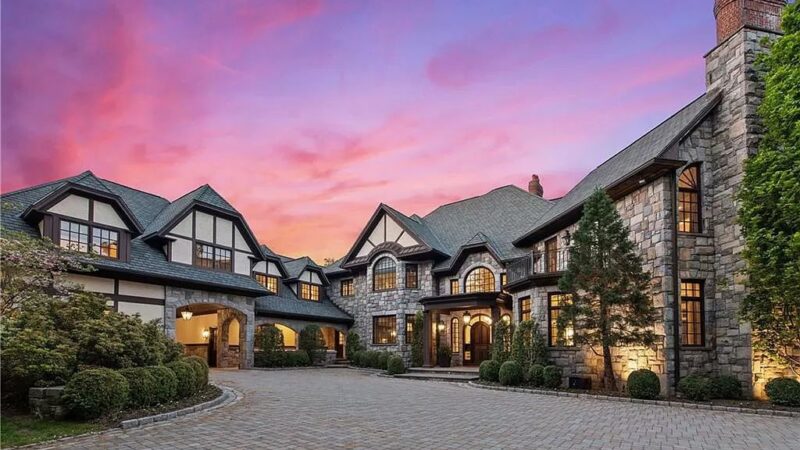 Magnificent Modern Home in La Quinta, CA by Bill Hayer Architecture