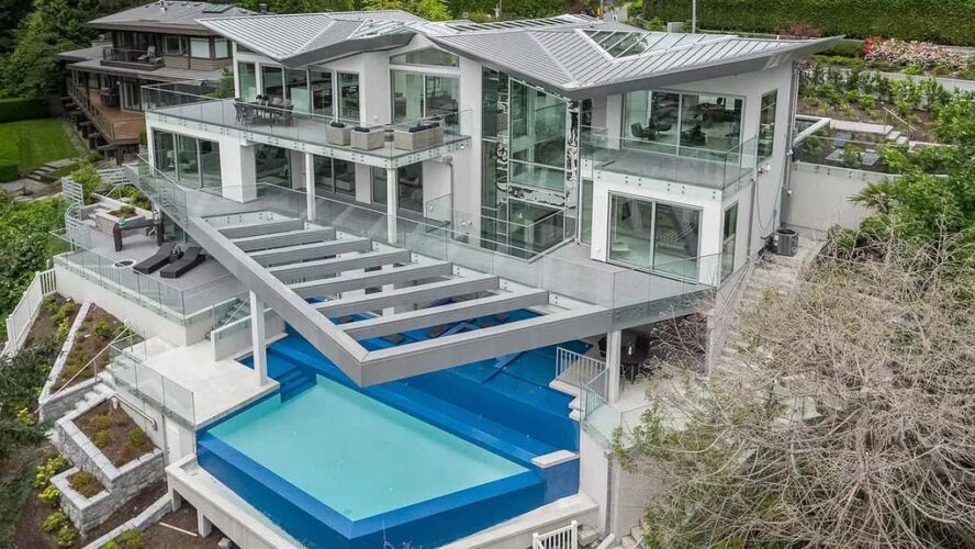 Flying Kite-Shaped Residence in West Vancouver with Breathtaking Ocean ...