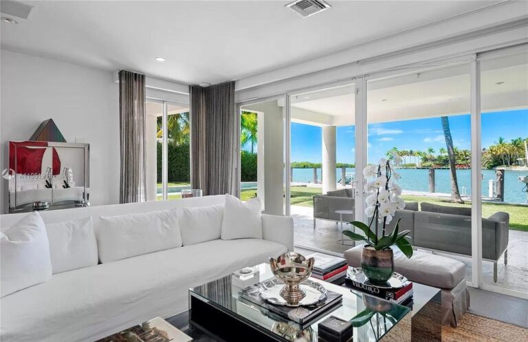 Spectacular Contemporary Waterfront Home in Key Biscayne for $13.5M
