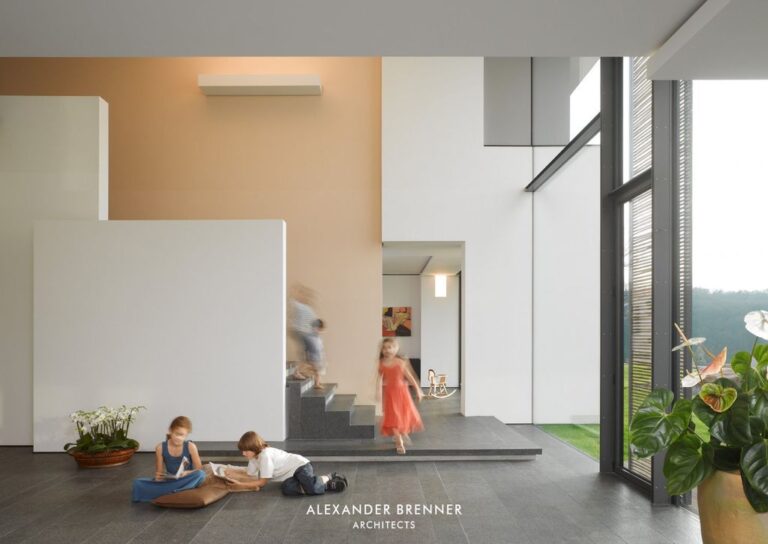 Stunning Oberen Berg House in Stuttgart, Germany by Alexander Brenner