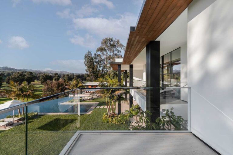 The Most Extraordinary Contemporary Mansion in Santa Monica, California