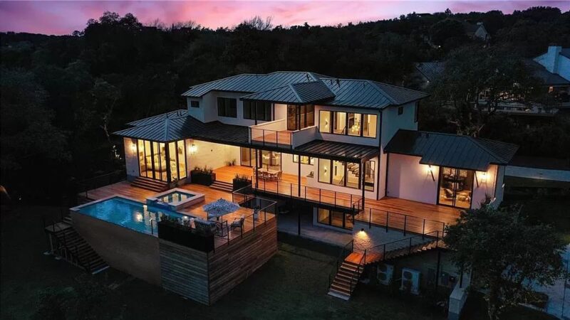 $8,990,000 Austin Home brings Timeless Beauty to Contemporary Design