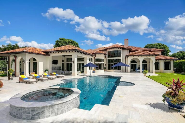 Beautiful Transitionally Reimagined Home in Boca Raton