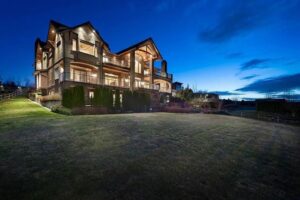 Spectacular Mansion in High Point Estates Highlights Panoramic Views