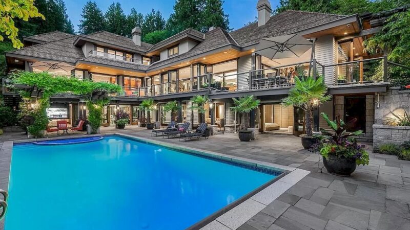 Sumptuous Retreat in Vancouver with Beautiful Gardens Sells for C ...