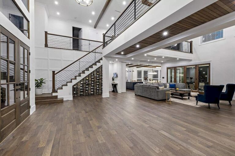 Luxury Contemporary Farm-Style Mansion in Surrey