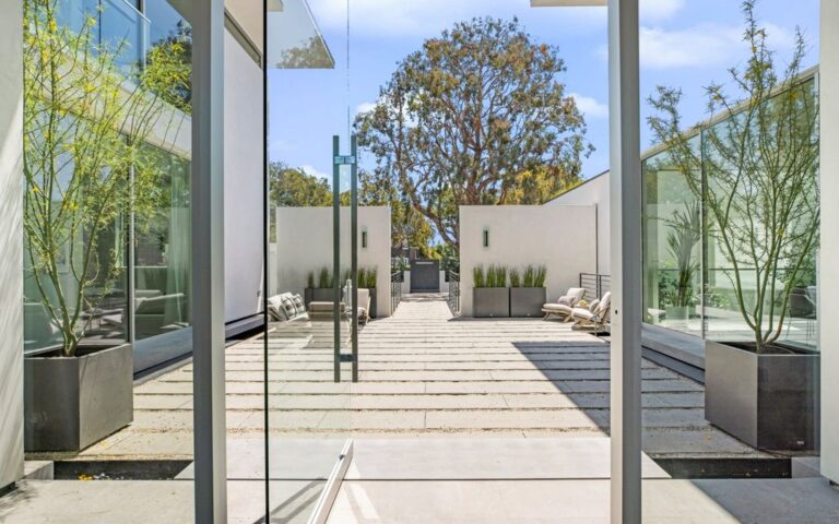 This Modern Mansion in Santa Monica completed with The Highest Luxury ...