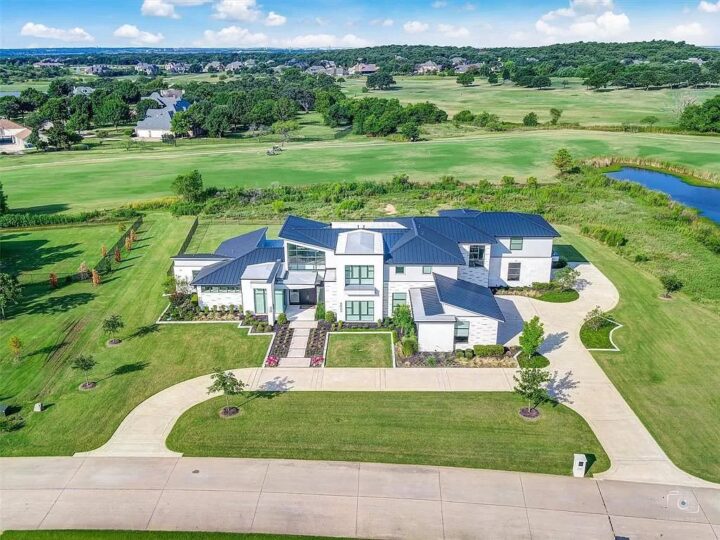 This Perfect Texas Modern Home is A True Paradise with Amazing Outdoor ...