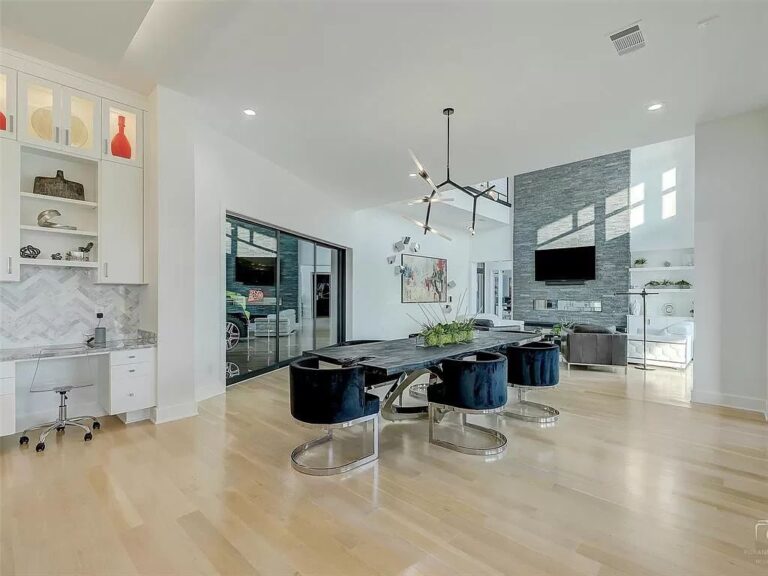 This Perfect Texas Modern Home is A True Paradise with Amazing Outdoor ...