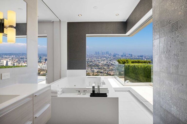 $6,995,000 Sunset Strip Home with Panoramic City View of Los Angeles