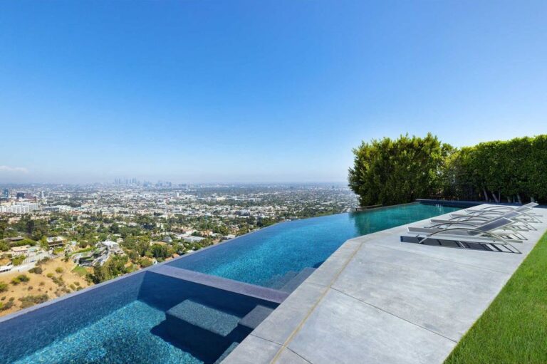 $6,995,000 Sunset Strip Home with Panoramic City View of Los Angeles