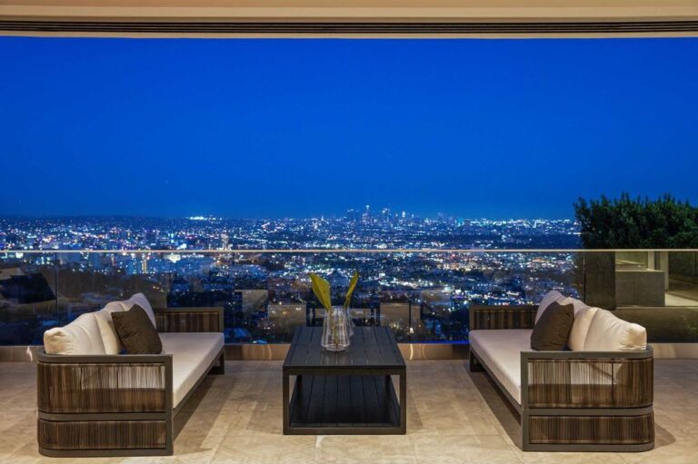 $6,995,000 Sunset Strip Home with Panoramic City View of Los Angeles