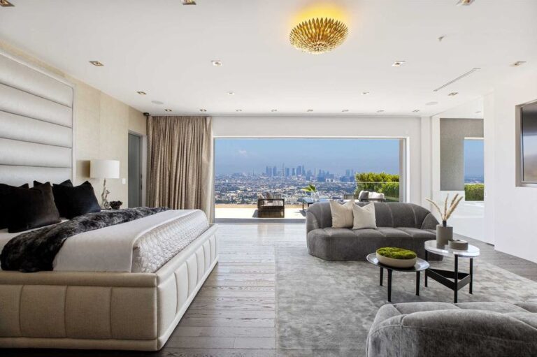 $6,995,000 Sunset Strip Home with Panoramic City View of Los Angeles