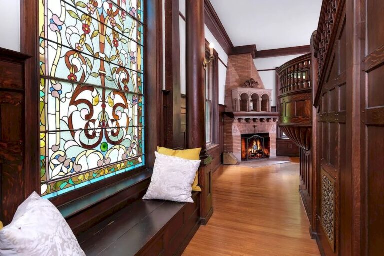 Hallmarked by Traditional Design and Luxurious Modern Features, this ...