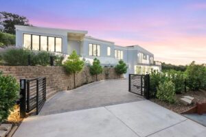 A Newly Built Modern Home in Los Altos hits Market for $15,999,888