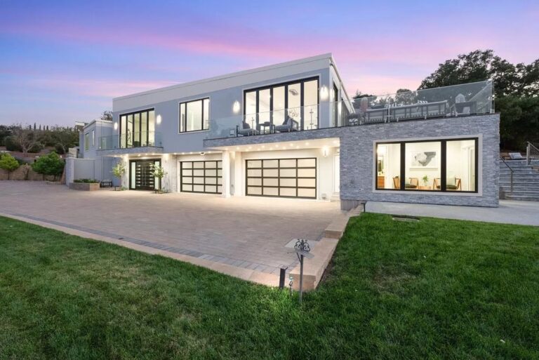 A Newly Built Modern Home in Los Altos hits Market for $15,999,888