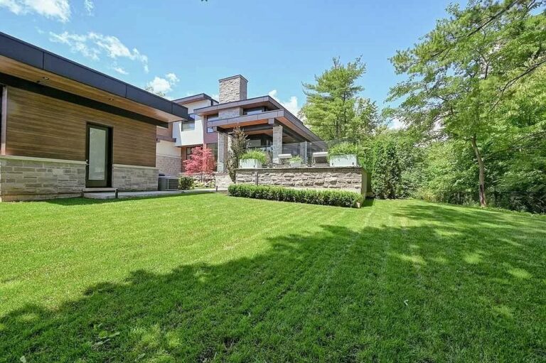 Don't Miss out on the Incredible Opportunity to Own this Elegant Modern ...