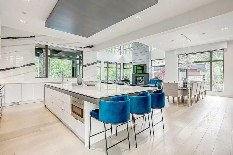 Don't Miss out on the Incredible Opportunity to Own this Elegant Modern ...