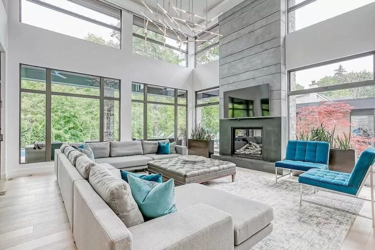 Don't Miss out on the Incredible Opportunity to Own this Elegant Modern ...