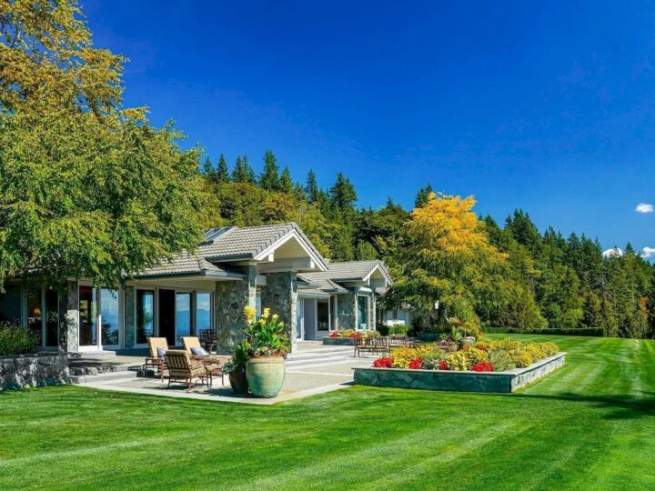 Stunning Ralph Anderson Estate in Washington with Gorgeous Blooming ...