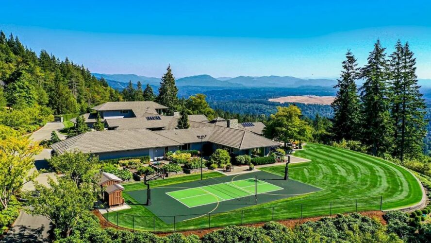 Stunning Ralph Anderson Estate in Washington with Gorgeous Blooming ...