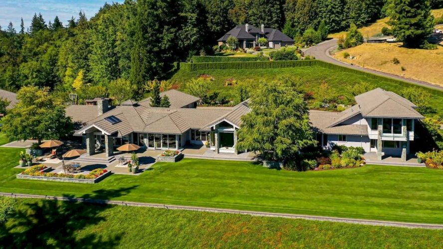 Stunning Ralph Anderson Estate in Washington with Gorgeous Blooming ...