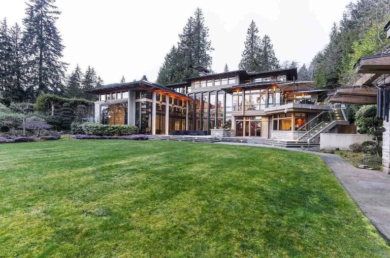 World-Class Estate in West Vancouver with Private Living Space