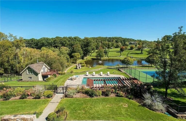 This Extraordinarily One-of-a-kind Equestrian Compound is an Ideal ...