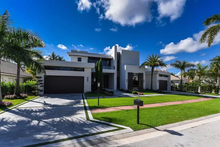 Newly Completed Modern Luxury Home in Boca Raton asks for $6,195,000