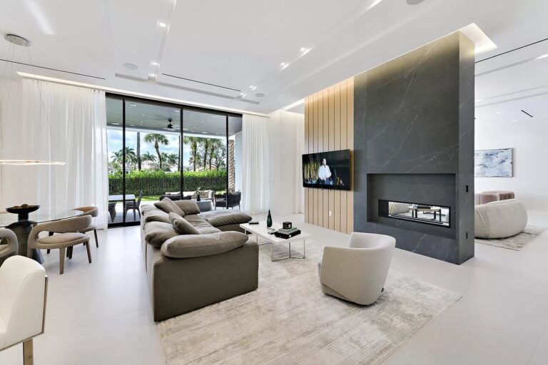 Newly Completed Modern Luxury Home in Boca Raton asks for $6,195,000