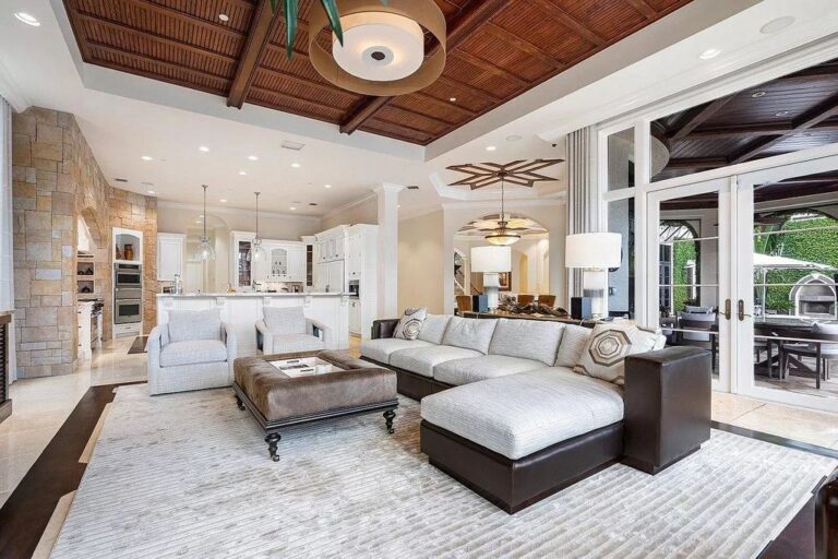 This Premium Mansion set on the best Location in Boca Raton has just ...