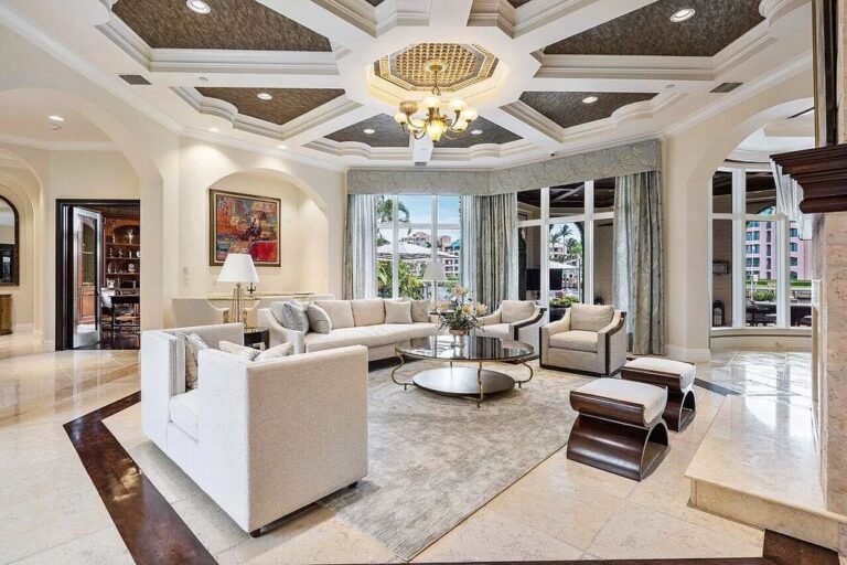 This Premium Mansion set on the best Location in Boca Raton has just ...