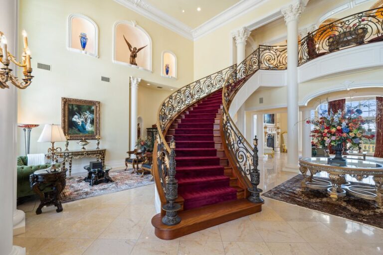 $9.9M Elegant Italian Baroque Mansion in Austin with Breathtaking Views