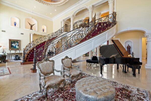 $9.9M Elegant Italian Baroque Mansion in Austin with Breathtaking Views