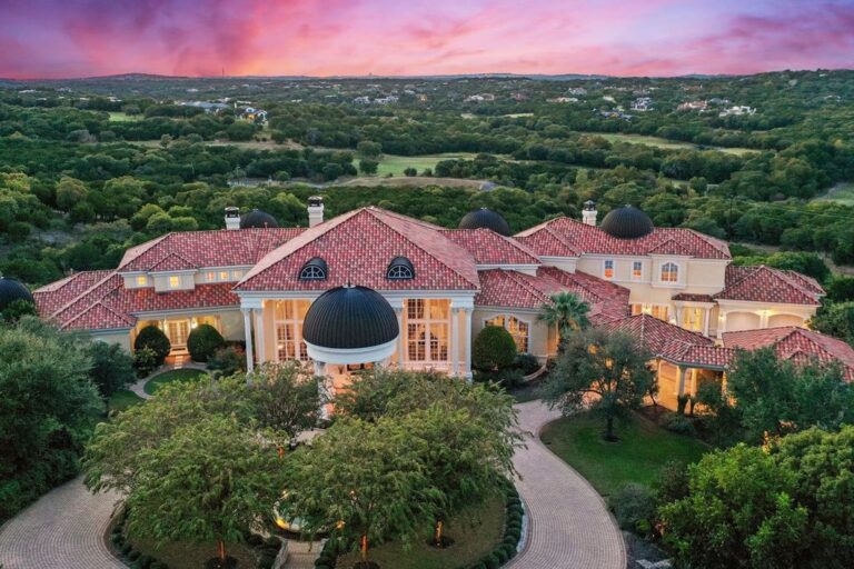$9.9M Elegant Italian Baroque Mansion in Austin with Breathtaking Views