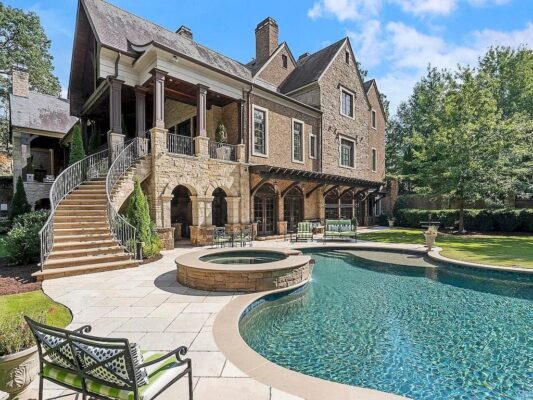 Exquisite Buckhead Residence on Over an Acre with Luxurious Interiors ...