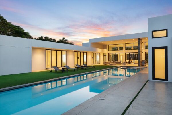 Stunning Modern Home in Miami with The Finest Finishes for $6,500,000