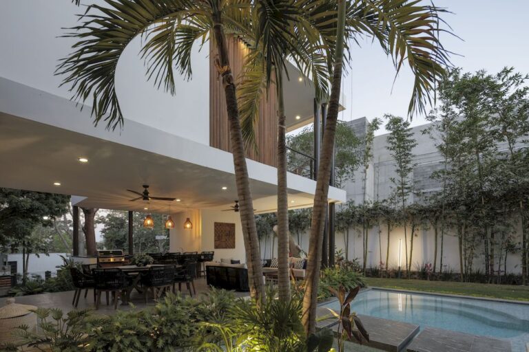 Water House, a Modern and Comfortable Home by Di Frenna Arquitectos